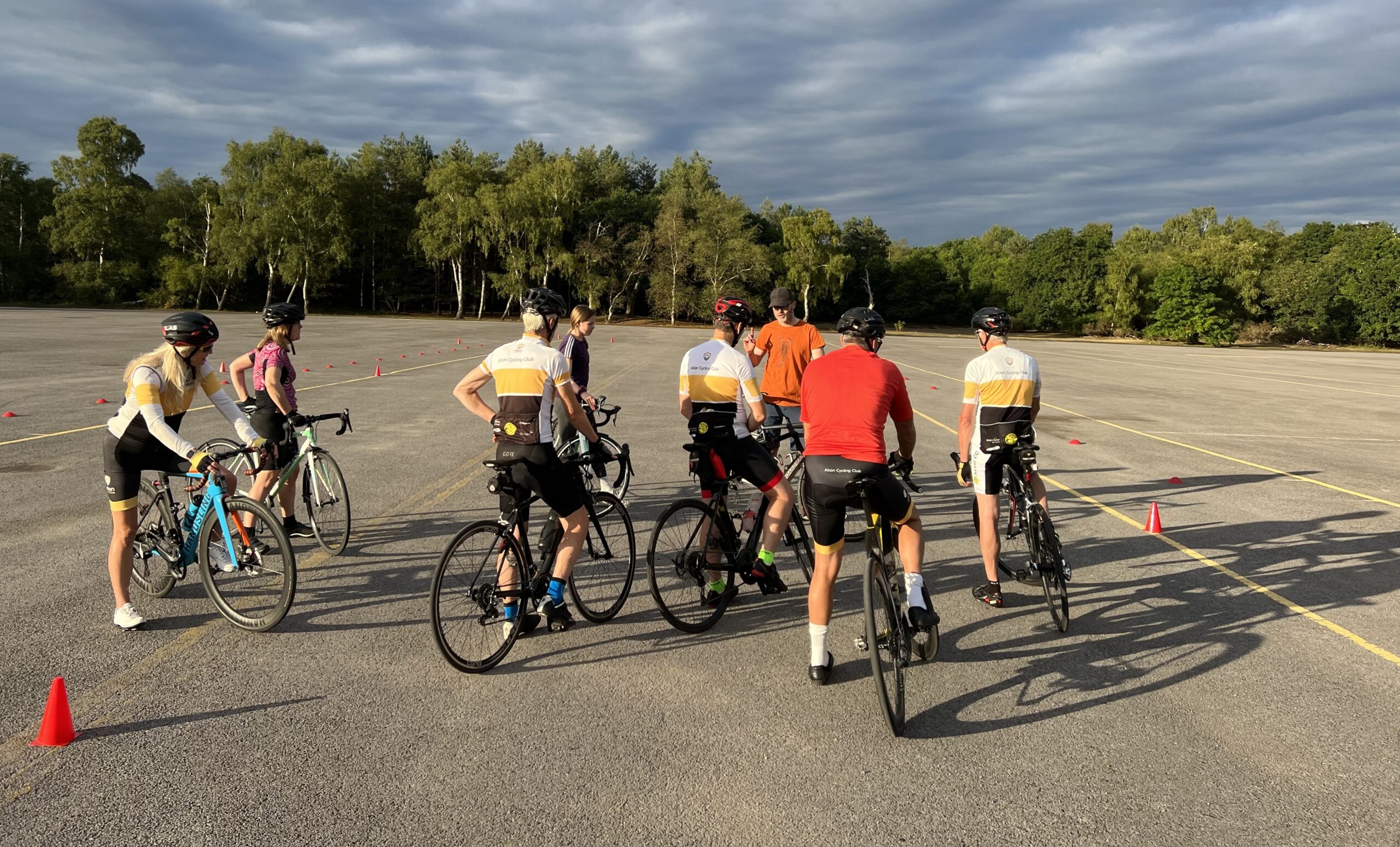 Group Cycling Rides in Hampshire - Alton Cycling Club - Join now!
